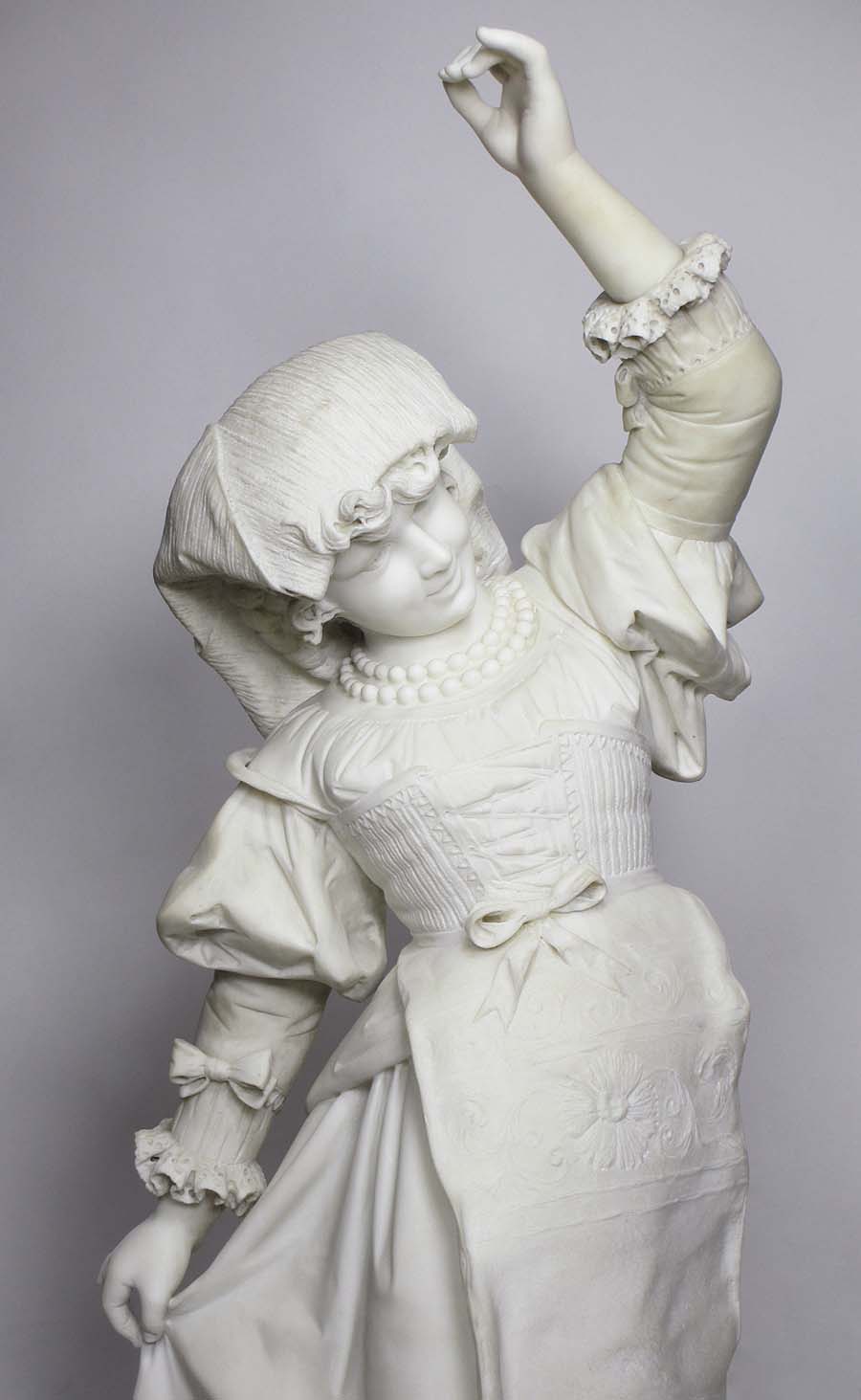 A Fine Italian 19th/20th Century Carved Carrara Marble Sculpture of a ...